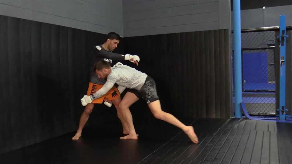 Championship Level Wall Wrestling by Renier De Ridder – Dynamic Striking